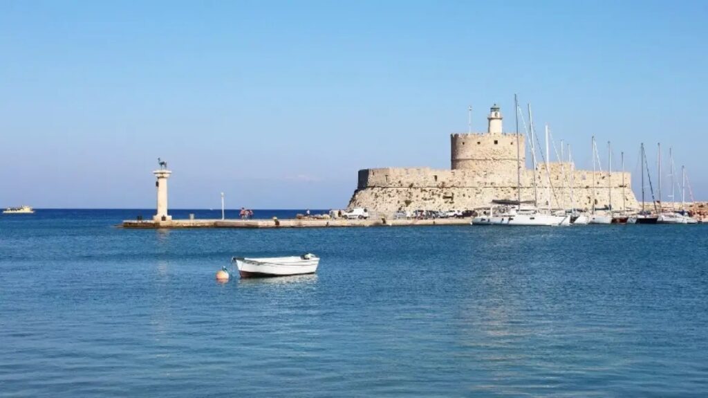 Τουριστική κίνηση στη Ρόδο: Χρονιά ρεκόρ για τον τουρισμό στο νησί – 19 ...
