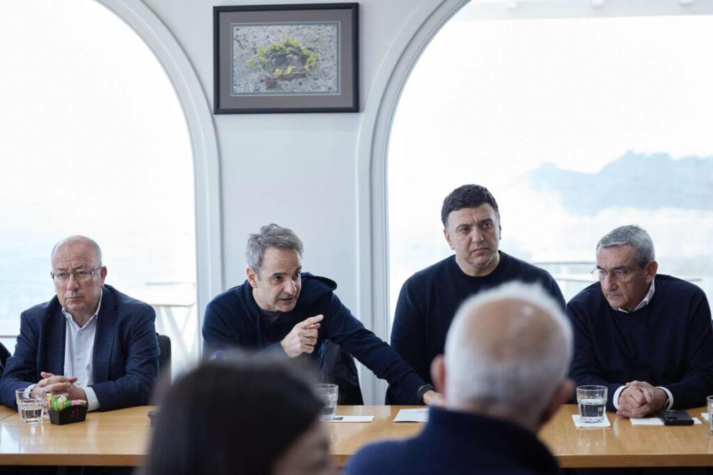 Μητσοτάκης από Σαντορίνη: “Προτεραιότητα η ασφάλεια όλων ...