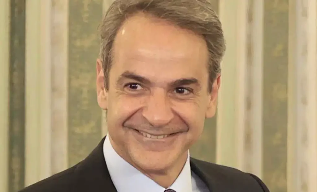 Η απόλυτη ανατροπή: Ανακοινώνει δώρο Χριστουγέννων ο Μητσοτάκης | 12vima